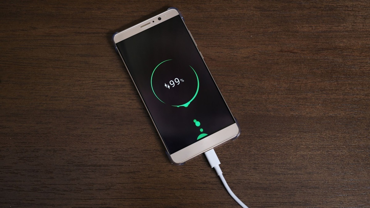 Celular mostrando adaptador USB conectado e desconectado: como resolver ...